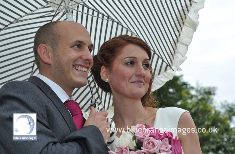 Emma & Paul’s Watford Registry Office wedding photos. T 01923 350596